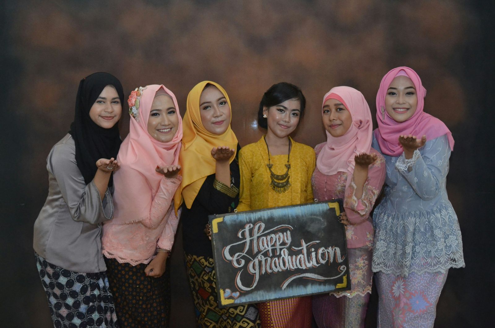 11 Genius Graduation Day Fundraising Ideas - Charity Fund Zone